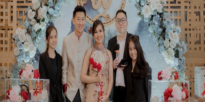 MC + 2 Crews on The Day by Davin Tanzil MC | Bridestory Store