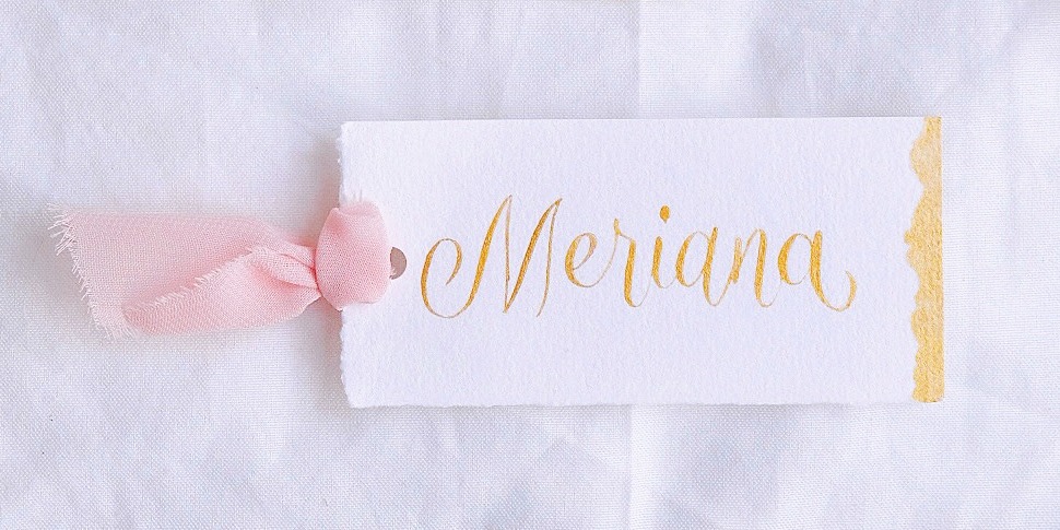 ALYVIA - Place Cards oleh Alora Letters // Calligraphy Service ...