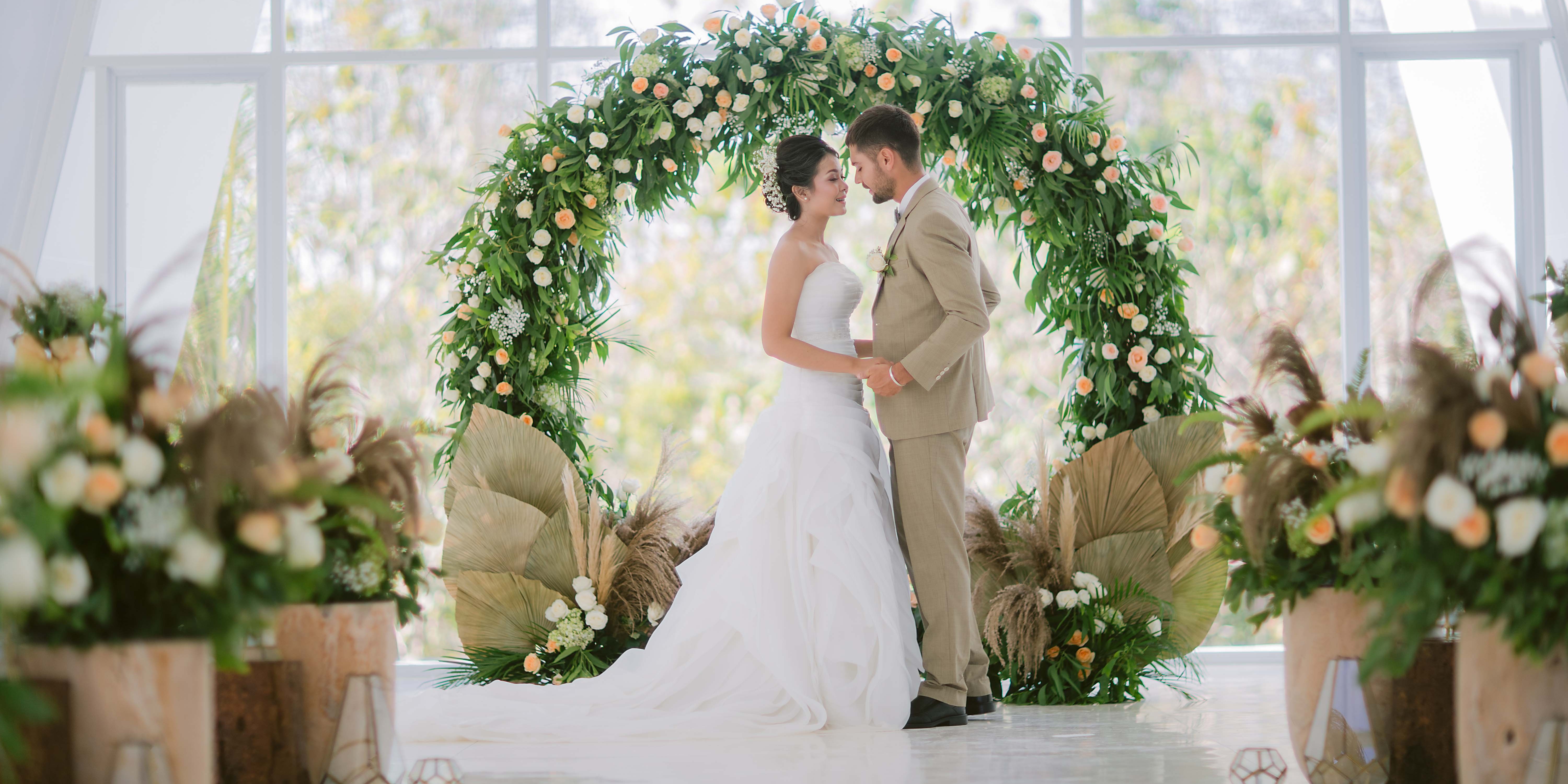 LUXURY EPIC WEDDING CEREMONY & DINNER oleh Cross Bali Breakers ...