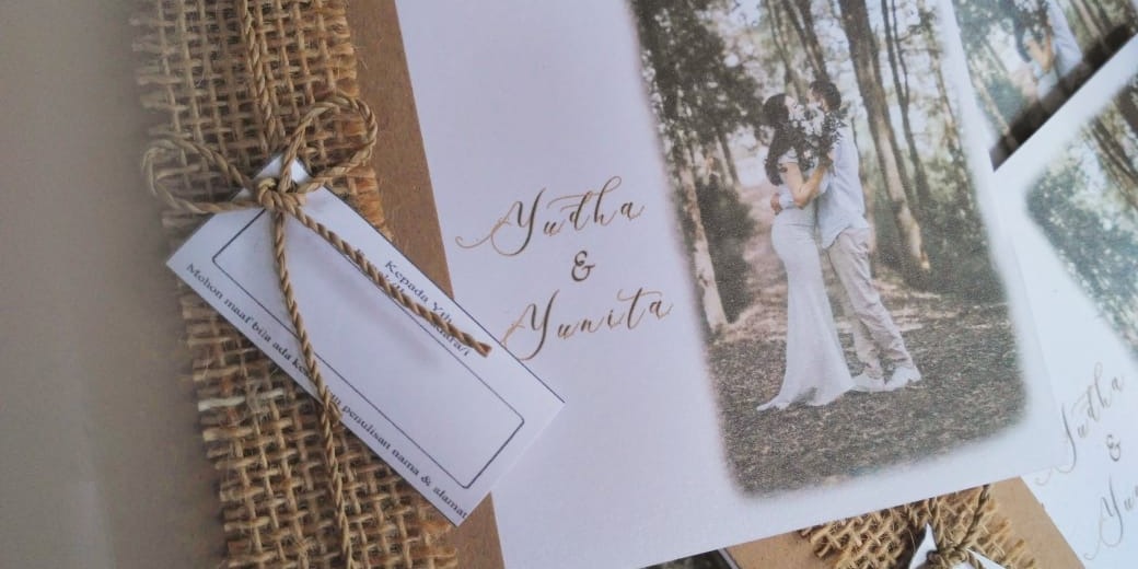 Undangan Pernikahan Rustic HC2 by baliethnic_wedding | Bridestory Store
