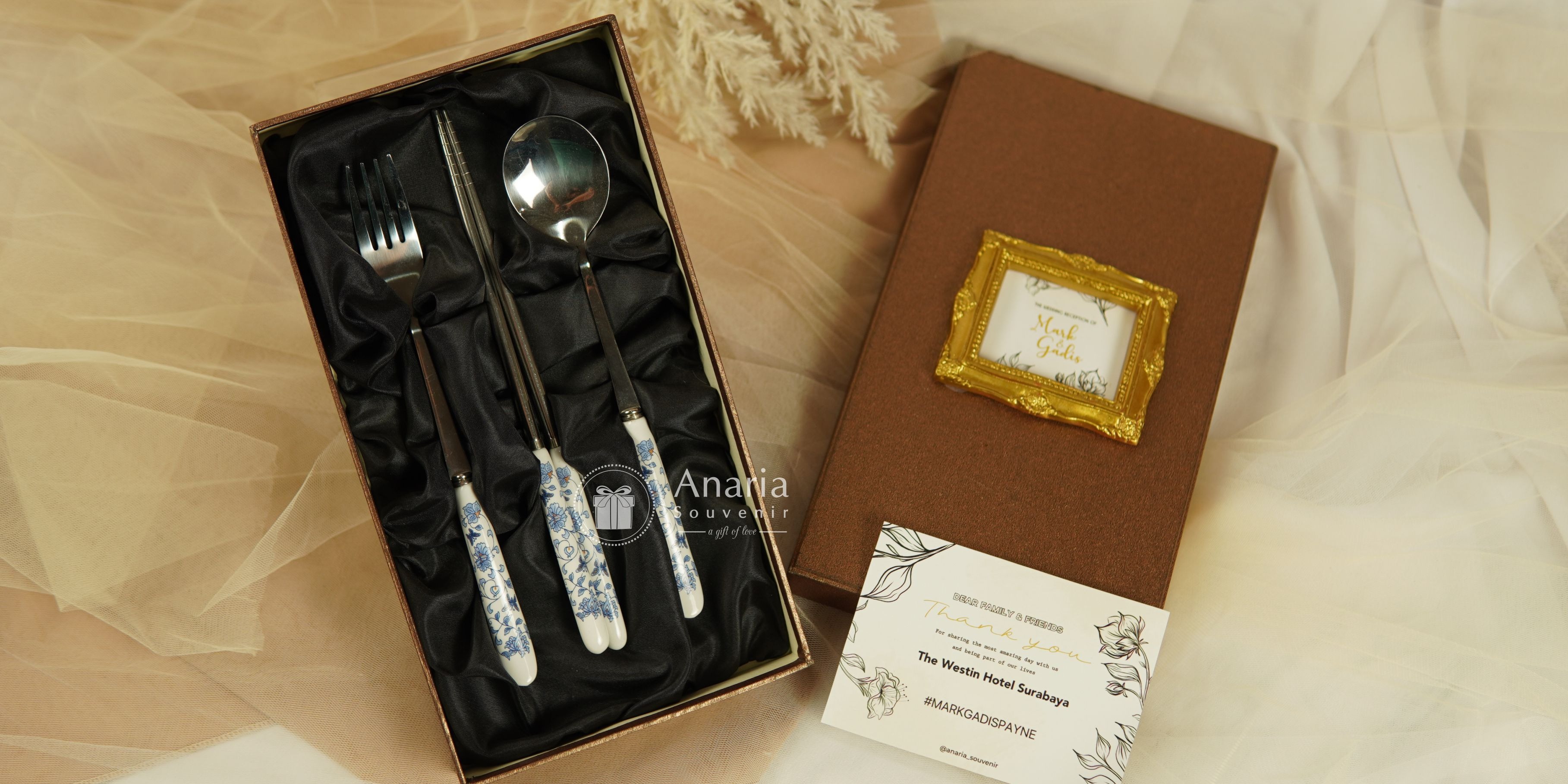 Royal Cutlery Set | Souvenir Pernikahan VIP Wedding Gift Premium Set ...