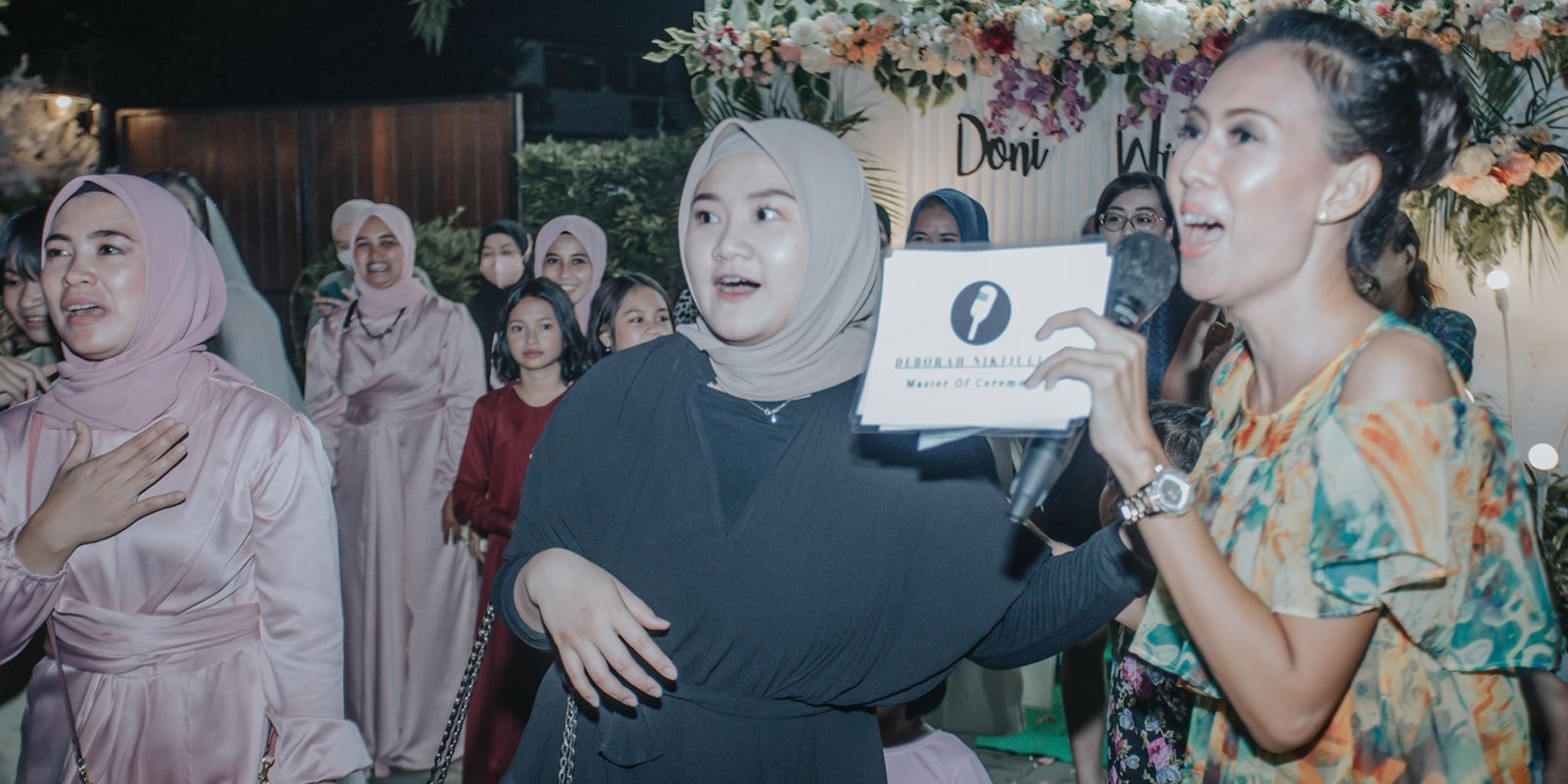 MC wedding (non adat) by Dhee Niki MC | Bridestory Store