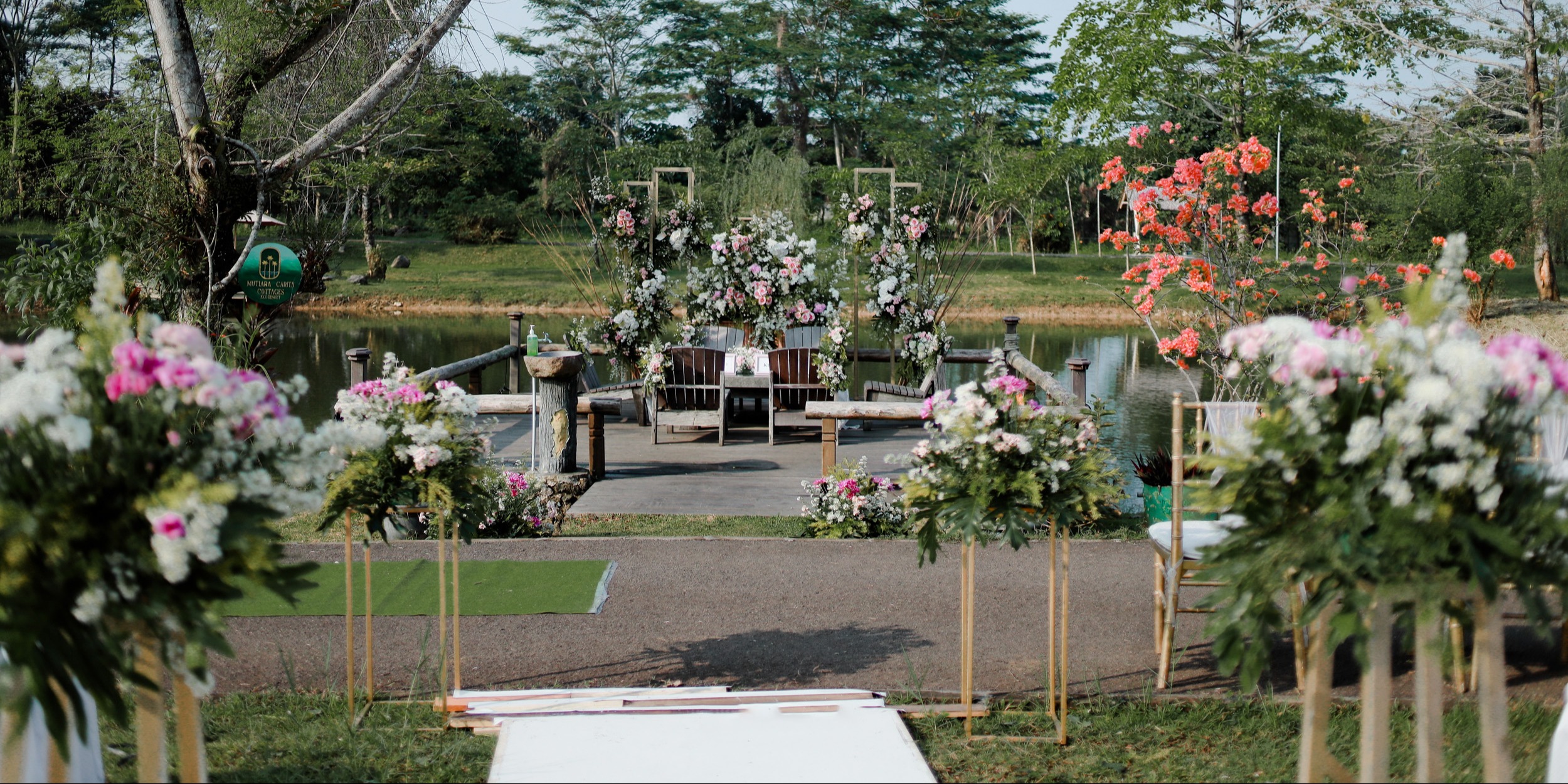 SILVER WEDDING PACKAGES oleh Mutiara Carita Cottages | Bridestory Store
