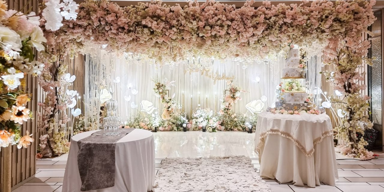 Wedding Intimate Mercure PIK by Grissham Organizer | Bridestory Store