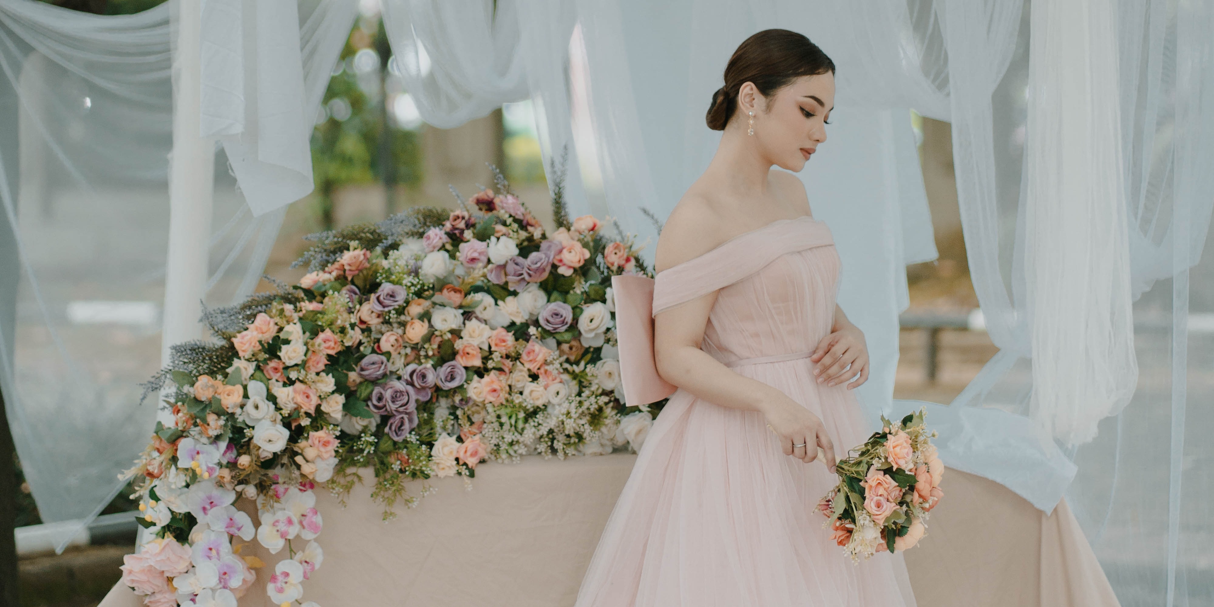 PRE-WEDDING PACKAGE (MAKE UP + HAIRDO, STAYLIST, VENUE) oleh Moody ...