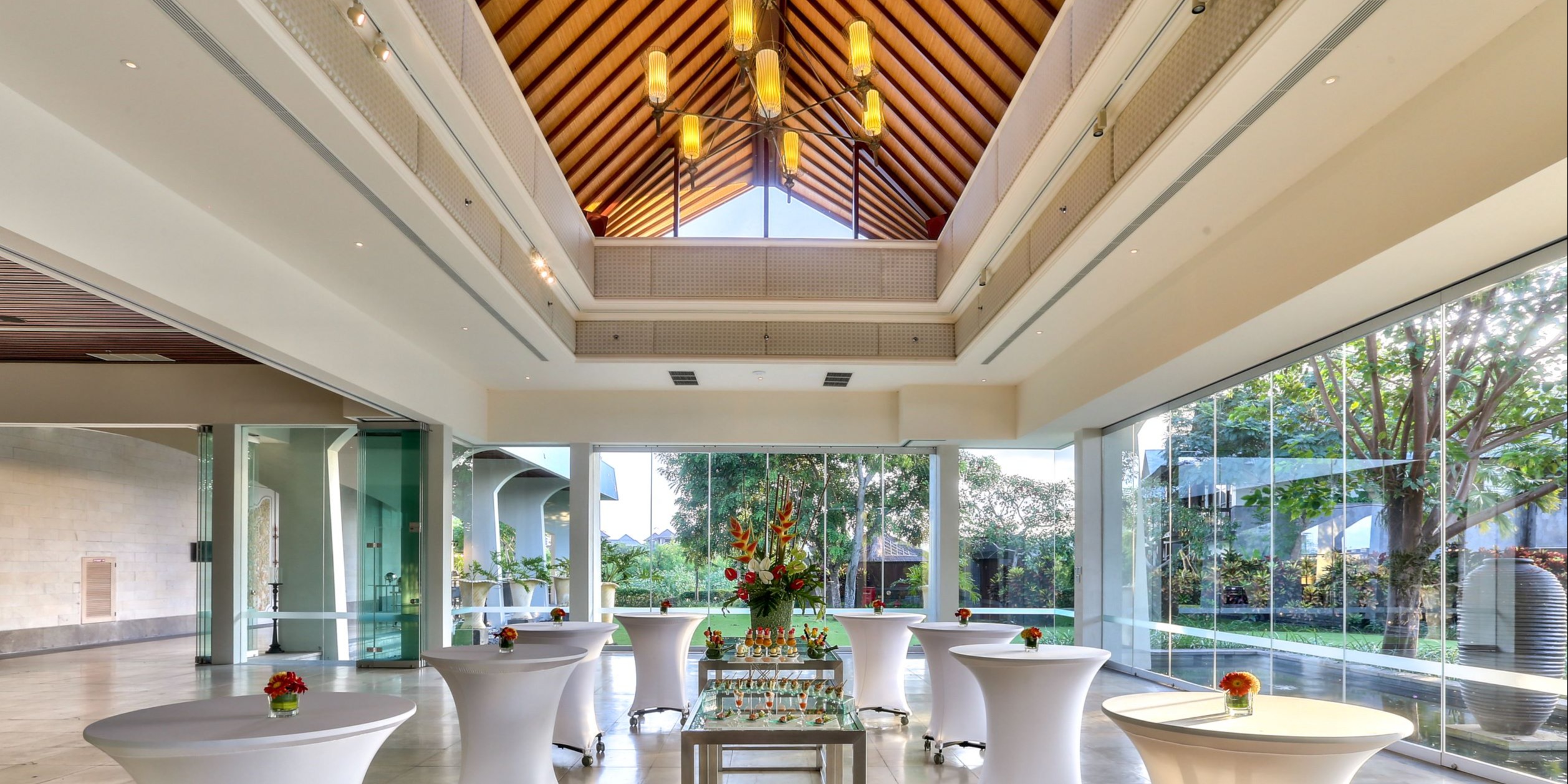 2025 GRAND PARUMAN WEDDING oleh Hilton Bali Resort | Bridestory Store