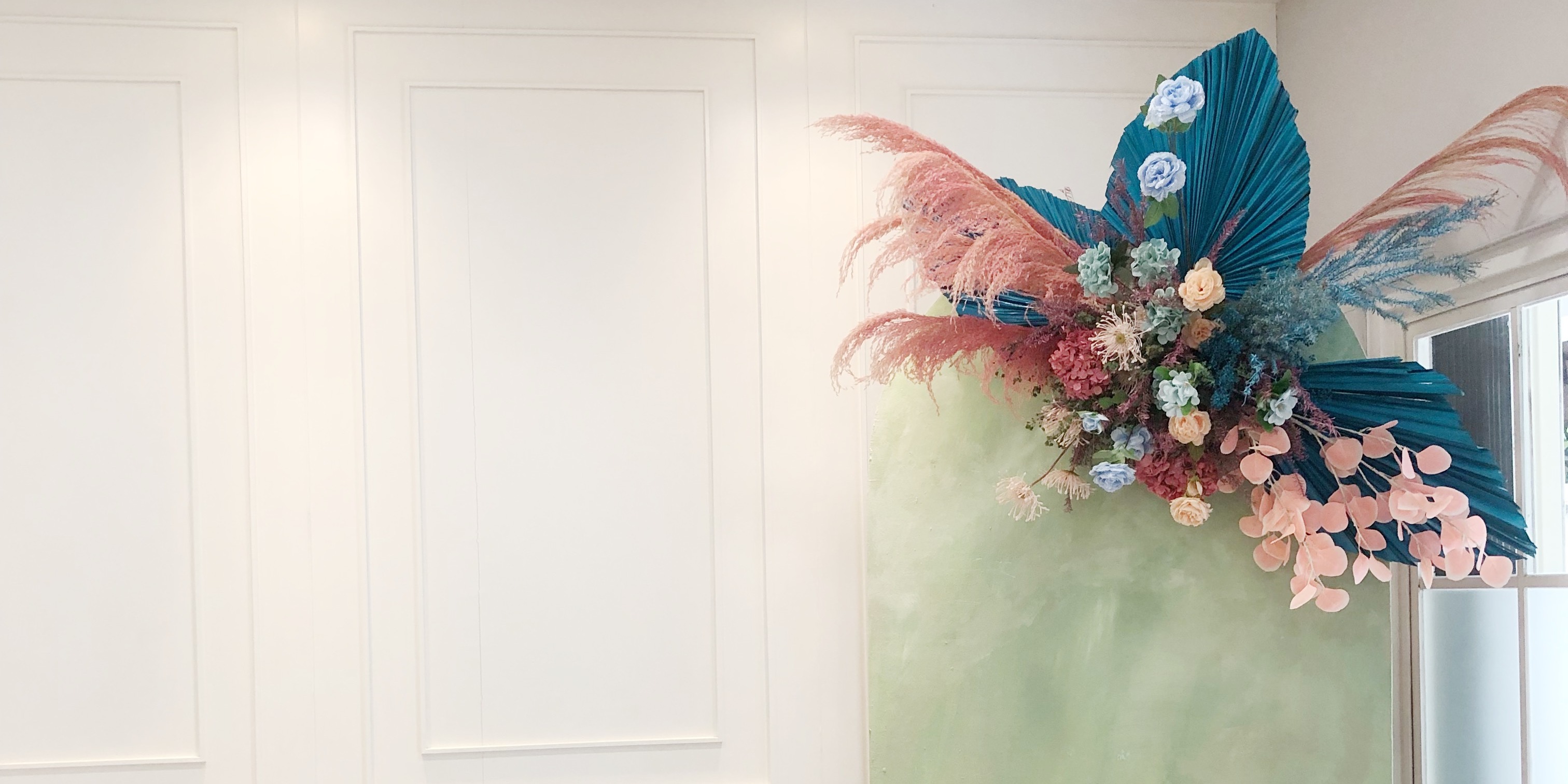 Party Custome Backdrop Decoration oleh Pampas home co | Bridestory Store