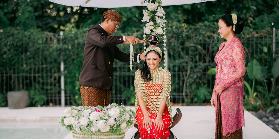 Traditional Javanese wedding oleh Bali Izatta Wedding Planner & Wedding ...