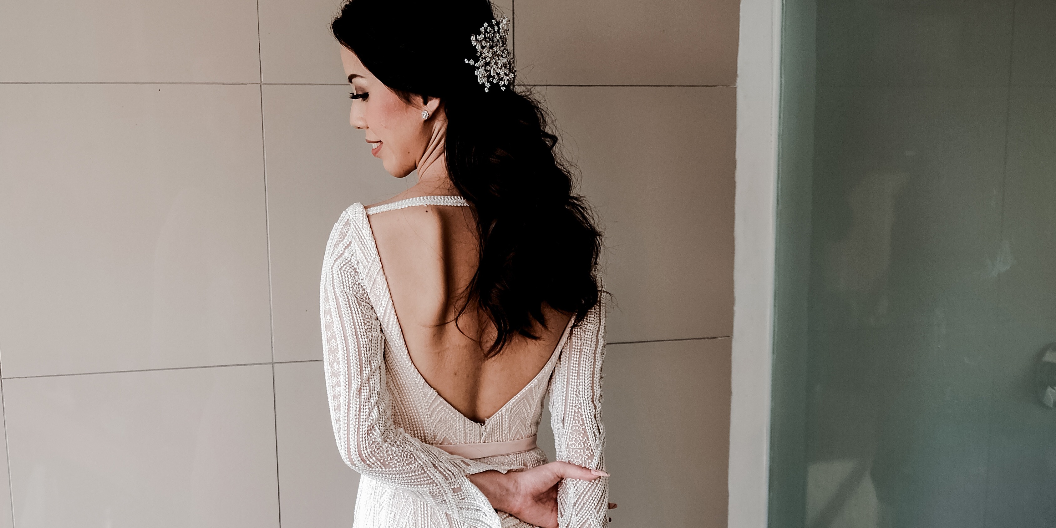 Mermaid Wedding Gown with Low Backless oleh Le Clemmie by Amelia | Bridestory Store