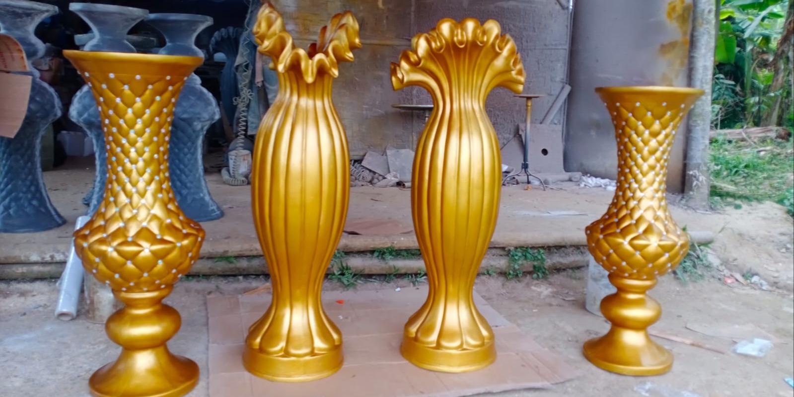 Pot Bunga Dekorasi Pelaminan Fiberglass oleh DEKOPLAMIN | Bridestory Store