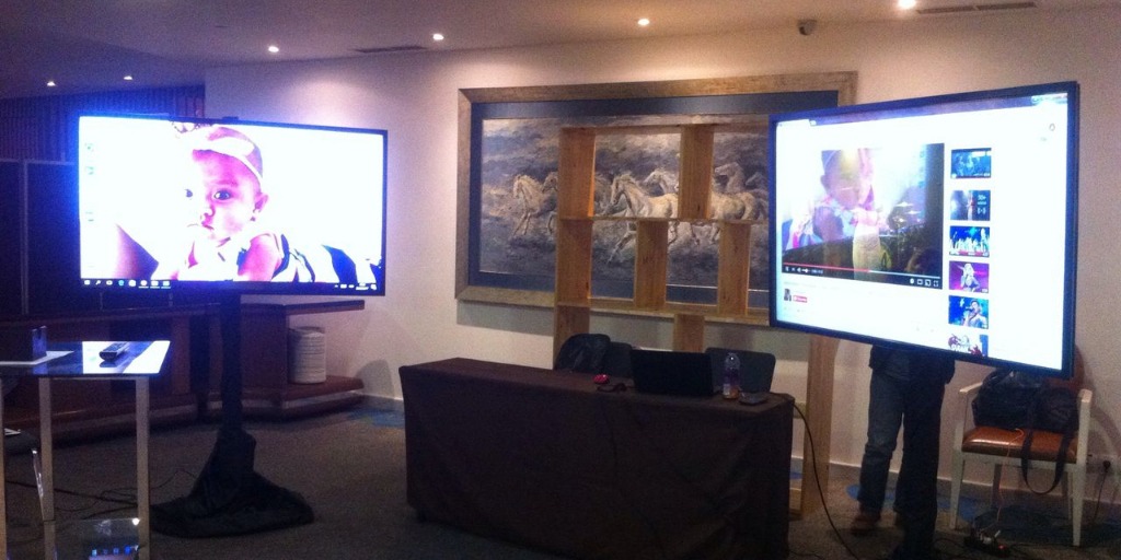 LED TV 70” + Standing Bracket by elexart Production | Bridestory Store