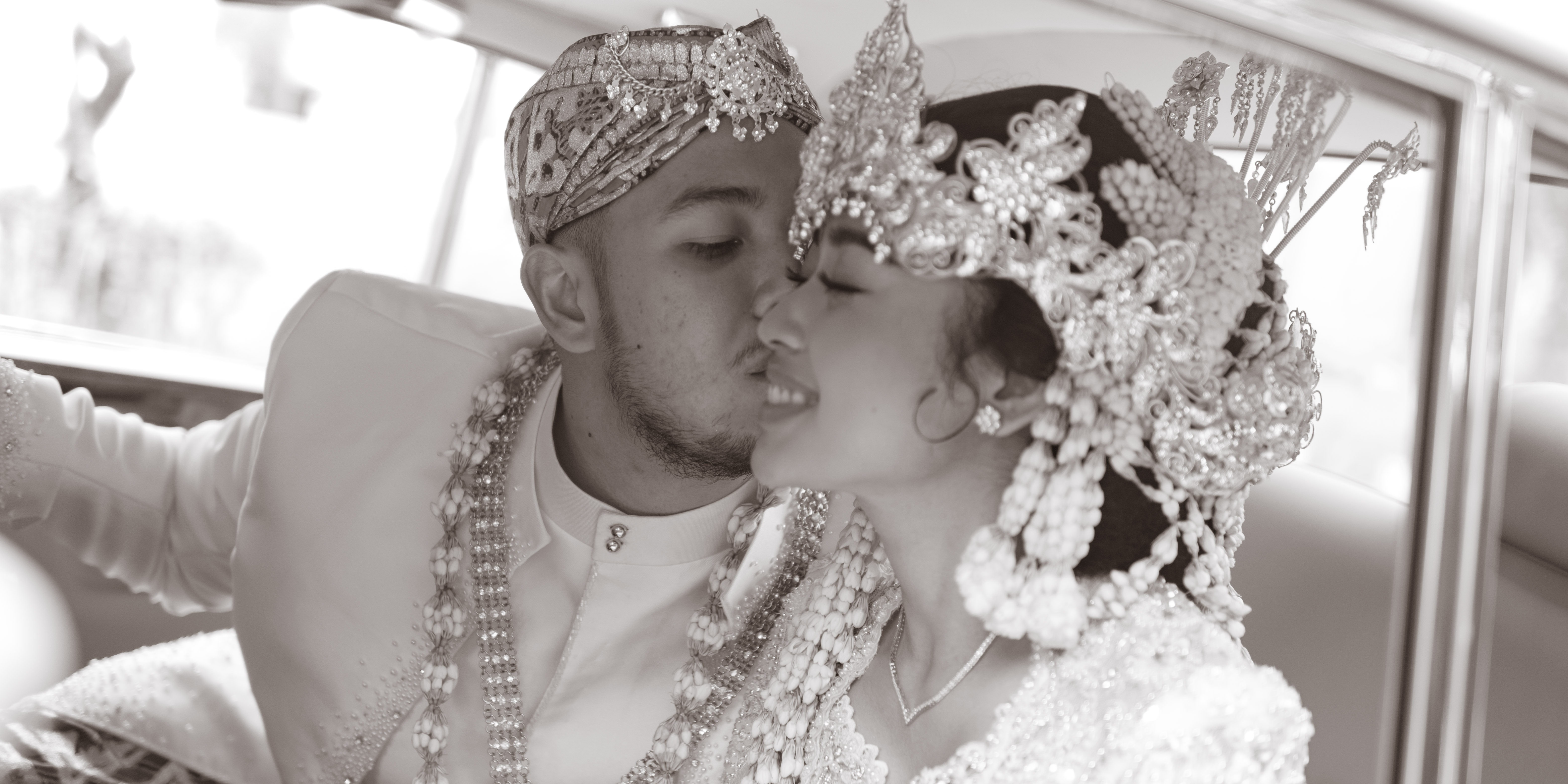 Palatial Lotus Wedding oleh Phill and Will | Bridestory Store