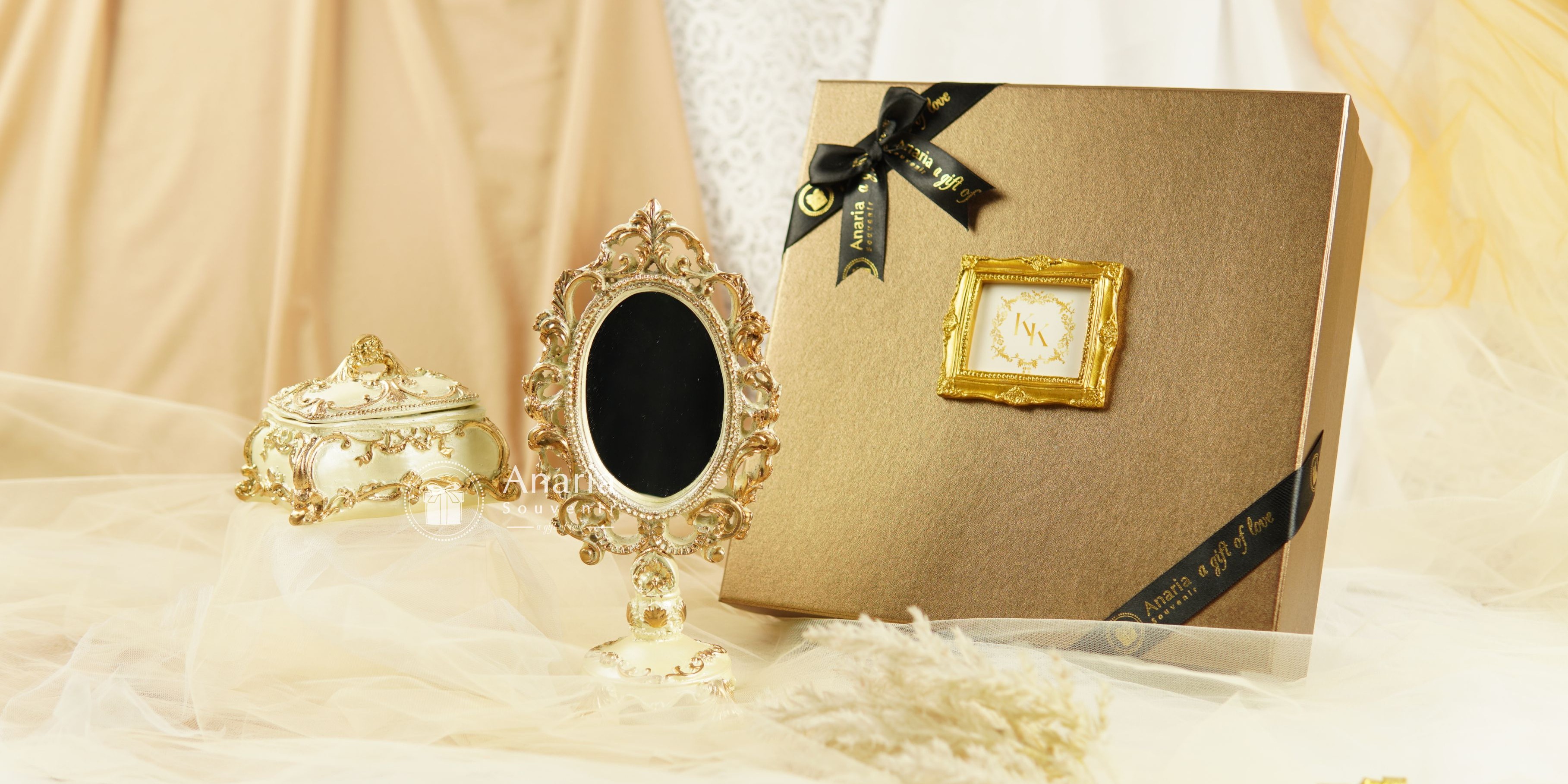 Kaylee Set | Souvenir VIP Pernikahan Wedding Gift Classic Mirror Kiky ...