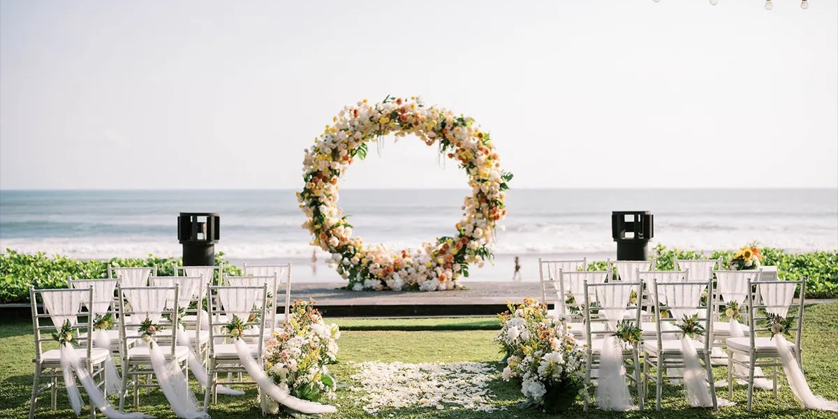 Villa Wedding at W Bali Seminyak by Small Bali Wedding Agency ...