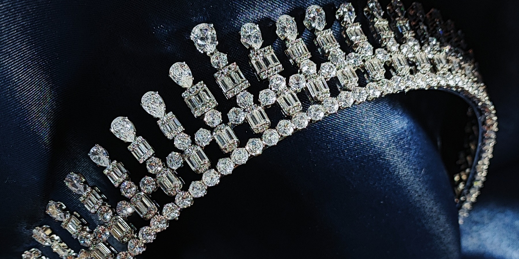 Emerald Crown oleh Madam Headpiece | Bridestory Store