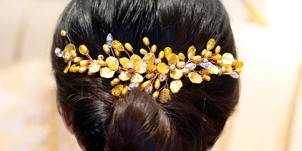 Glorious Hair Accessory by Torenda | Bridestory Store