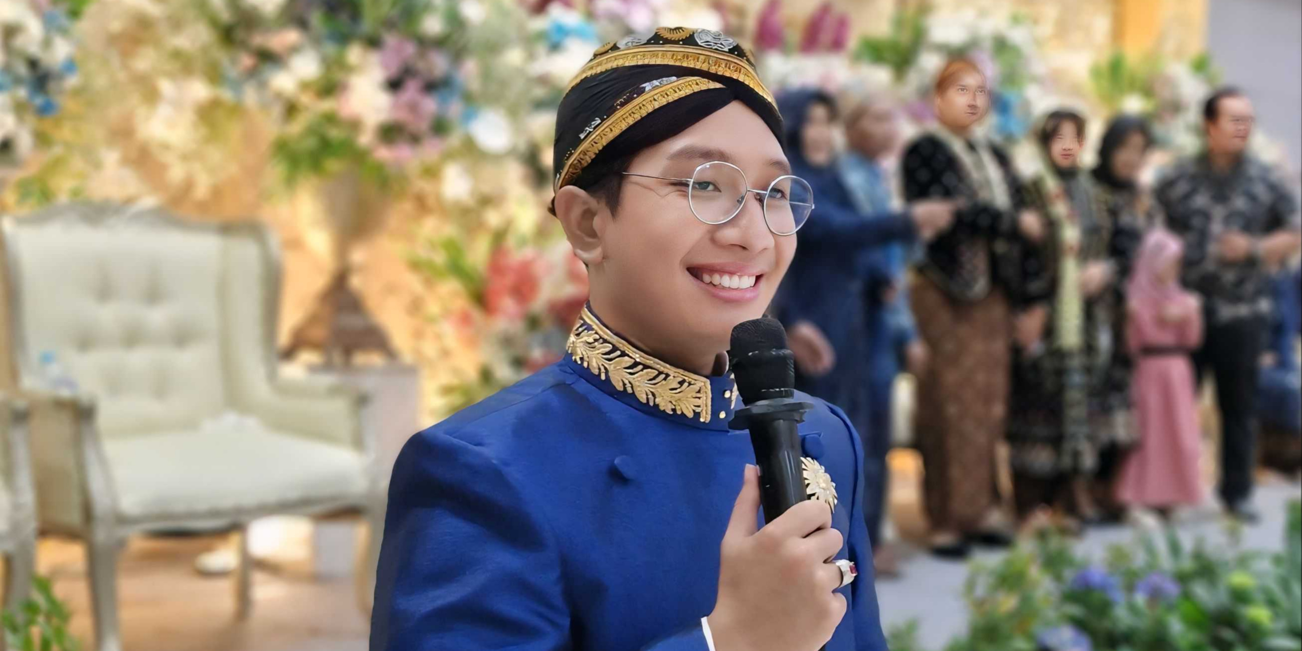 Traditional Javanese Wedding Matrimony (Temu Manten adat Jawa) MC oleh Bagus Priyo Laksono MC ...