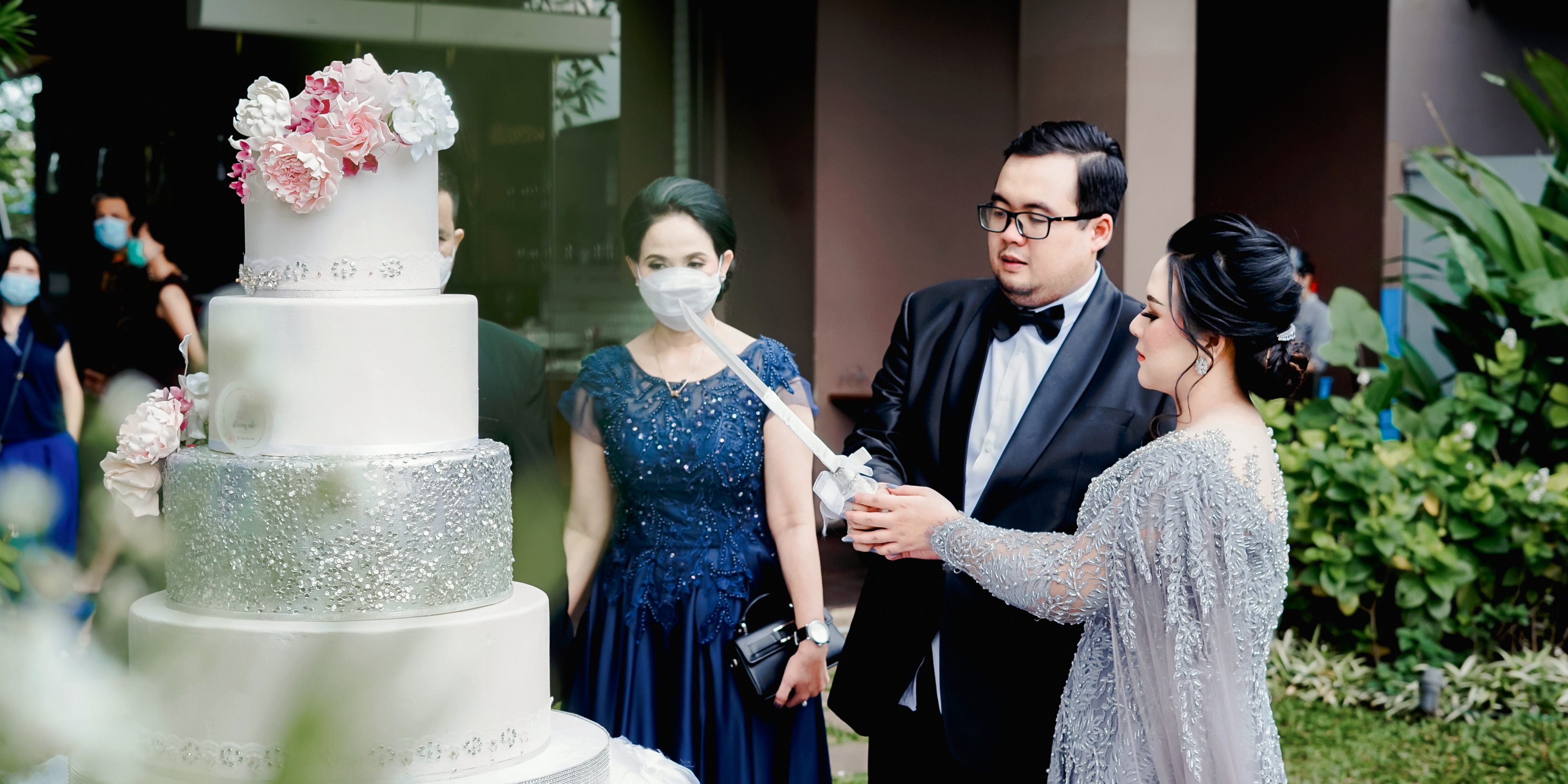 Special package oleh Aleshapic | Bridestory Store