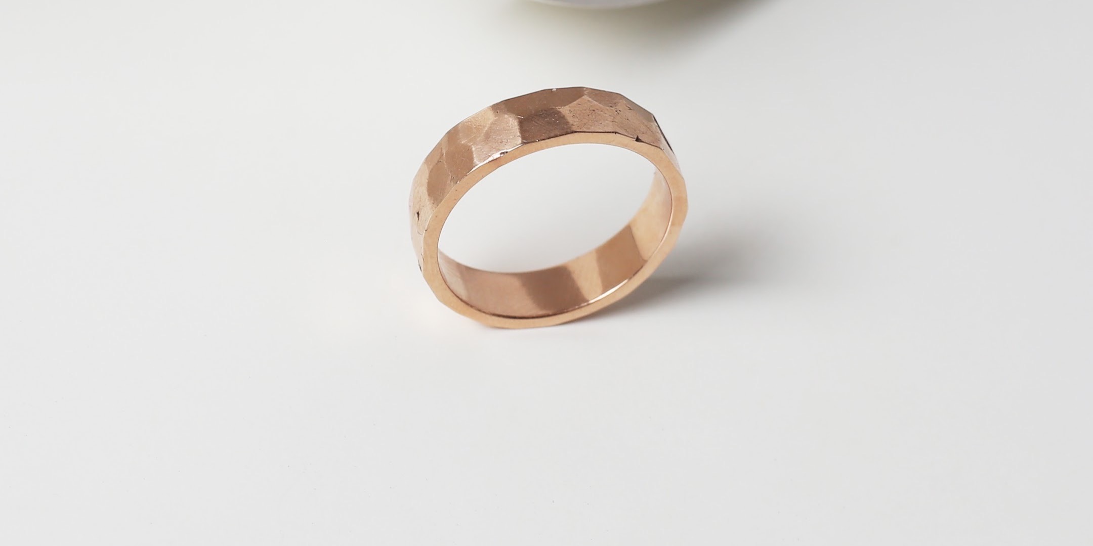 Surosmith Rosegold Hammered Ring Glossy - Silver oleh Surosmith | Bridestory Store