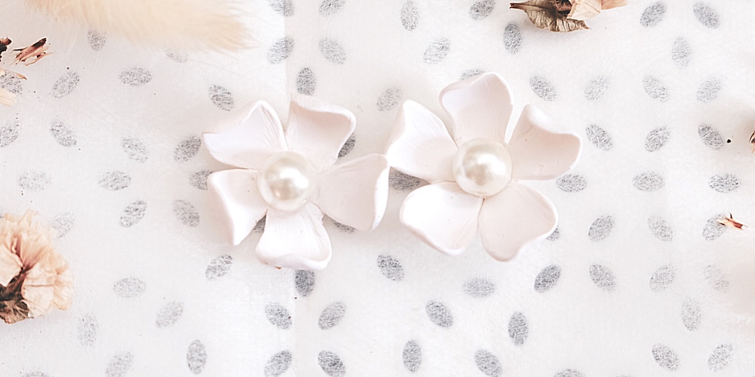 Simple Penta Alba oleh Rahel W Signature | Bridestory Store