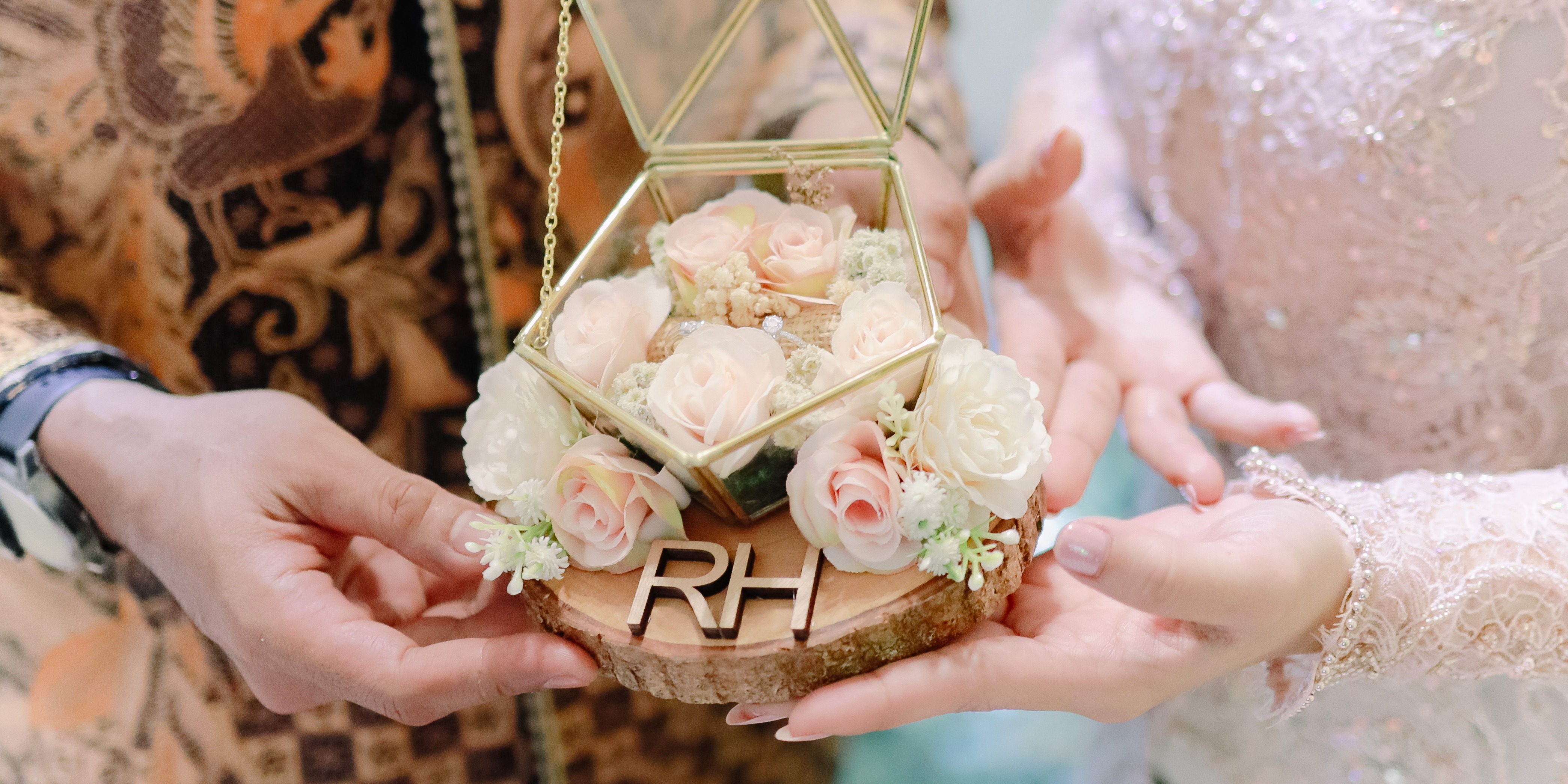 Minimalist - Engagement Package by Sanaya Photography | Bridestory Store