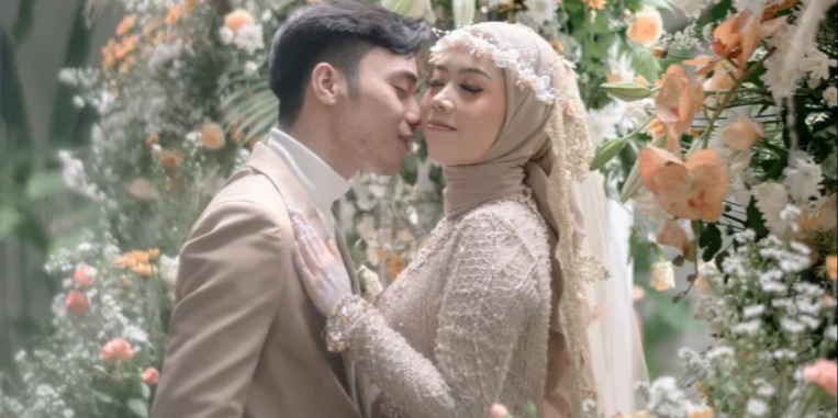 ENCHANTING (Custom Perdana/New Attire) by Zia Brides Make Up Artist ...