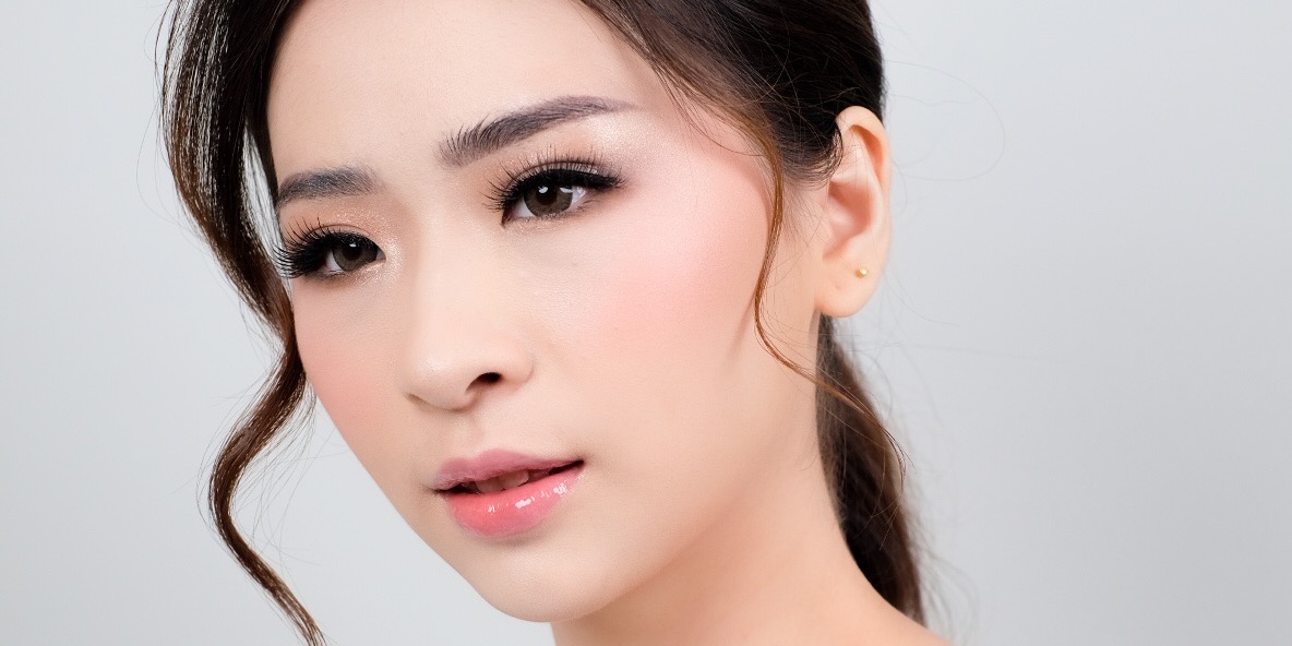 HOLLY MATRIMONY / RECEPTION MAKEUP oleh Casey Dominiquee Makeup Artists ...