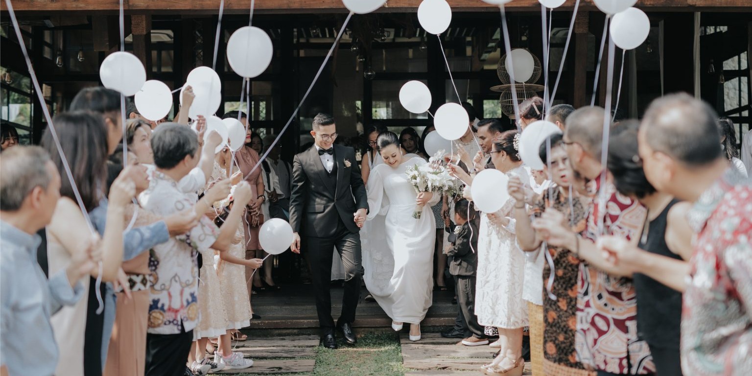 Shoot Your Moment oleh BersamaSemiFake | Bridestory Store