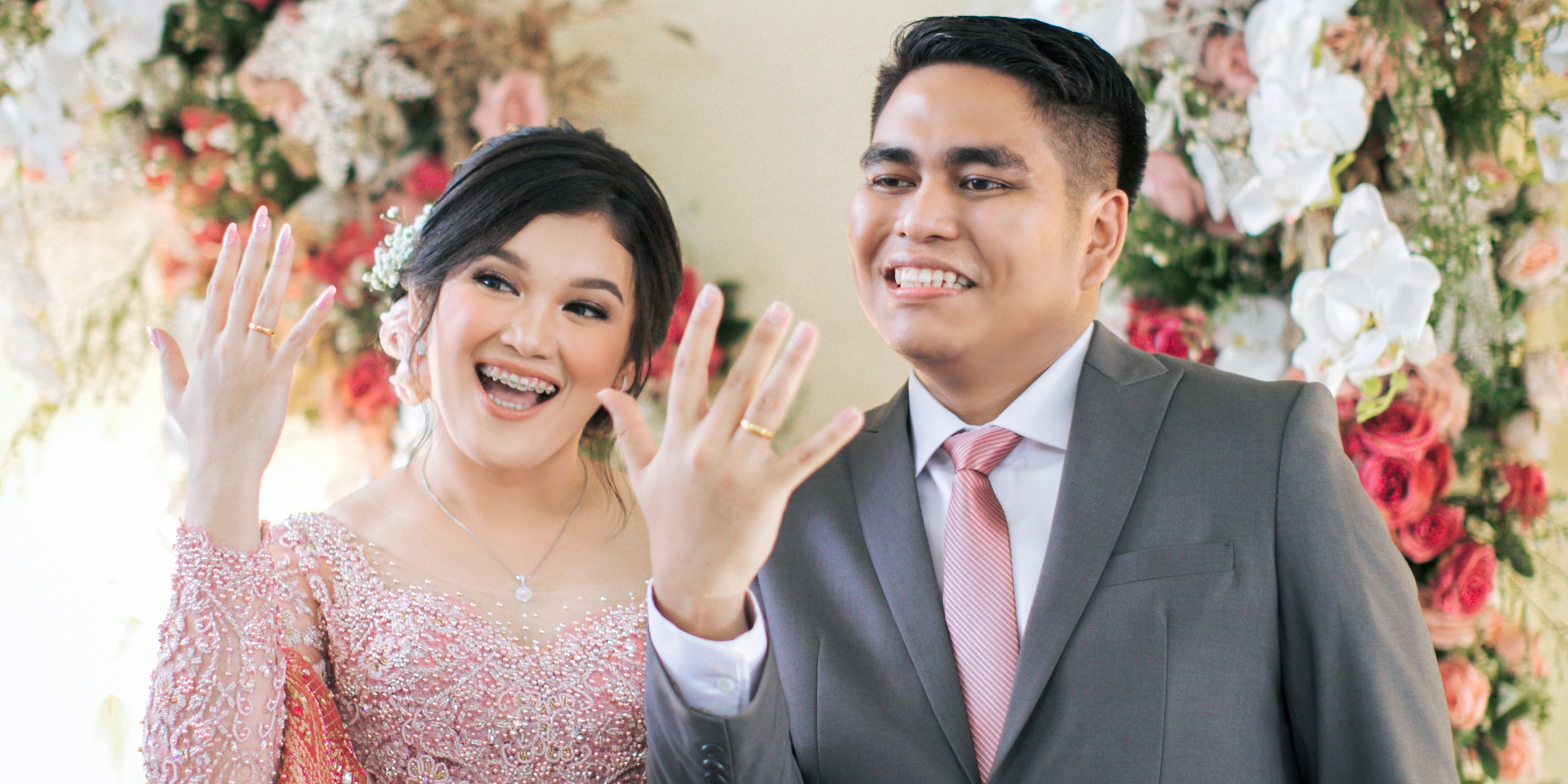 Jasa Foto Lamaran Pernikahan oleh MARON FOTO | Bridestory Store