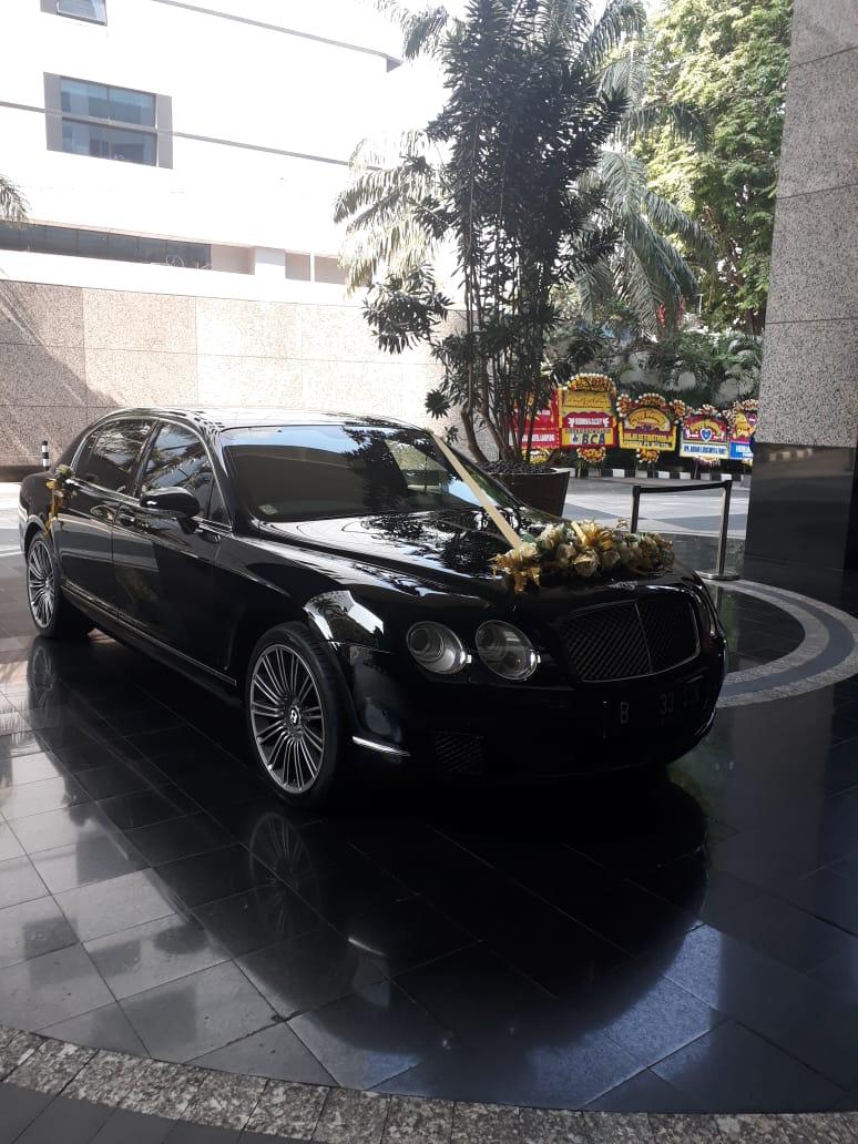 Mobil Bentley by LUXURY RENTALS | Bridestory.com