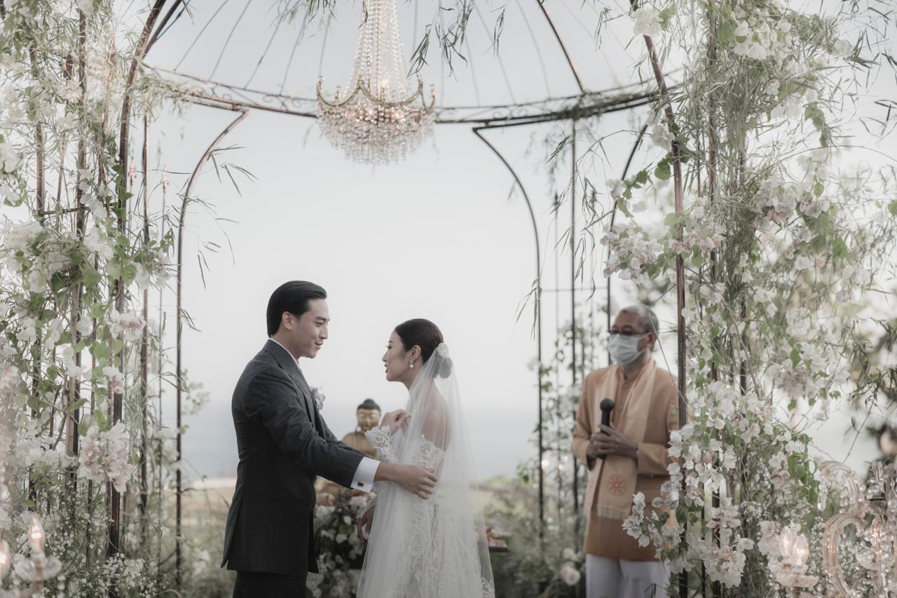 The Six Senses - Jean & Gideon Wedding by baliVIP Wedding | Bridestory.com