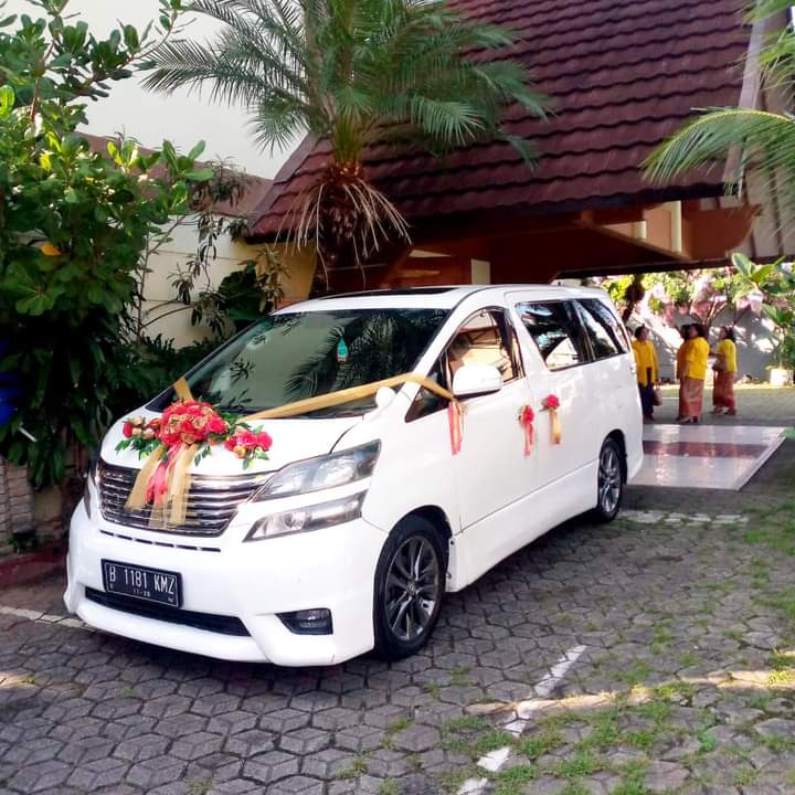 Toekang Sewain Moobil | Event Rentals in Bekasi | Bridestory.com