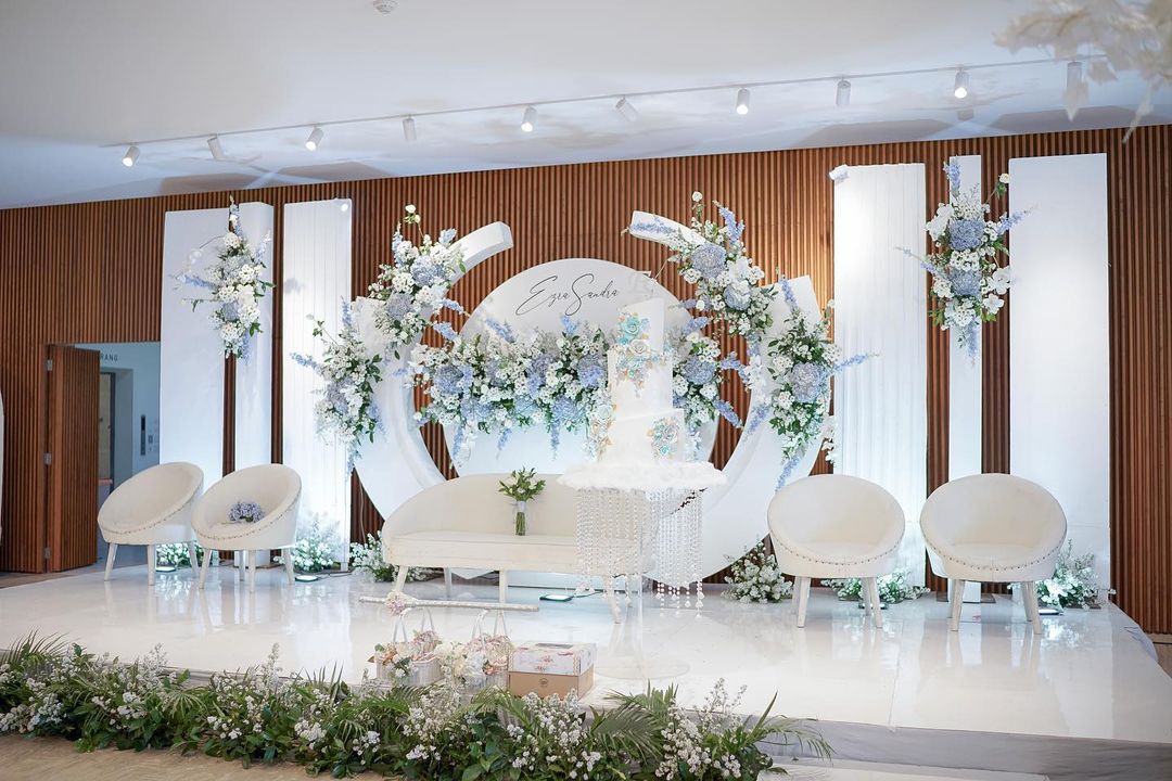 WEDDING INTIMATE | Rayain Aja Florist and Decoration | Bridestory