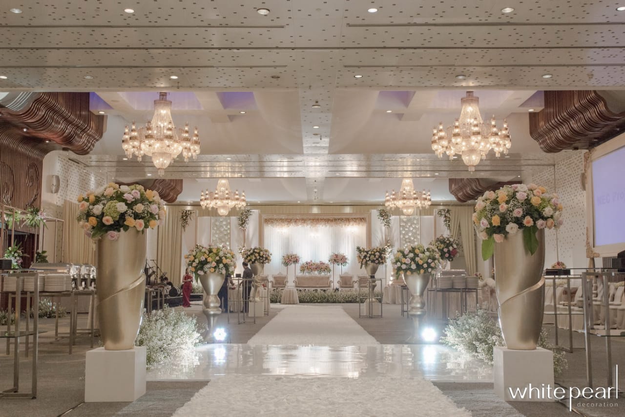 Weddings at Le Meridien Jakarta | Le Méridien Jakarta | Bridestory