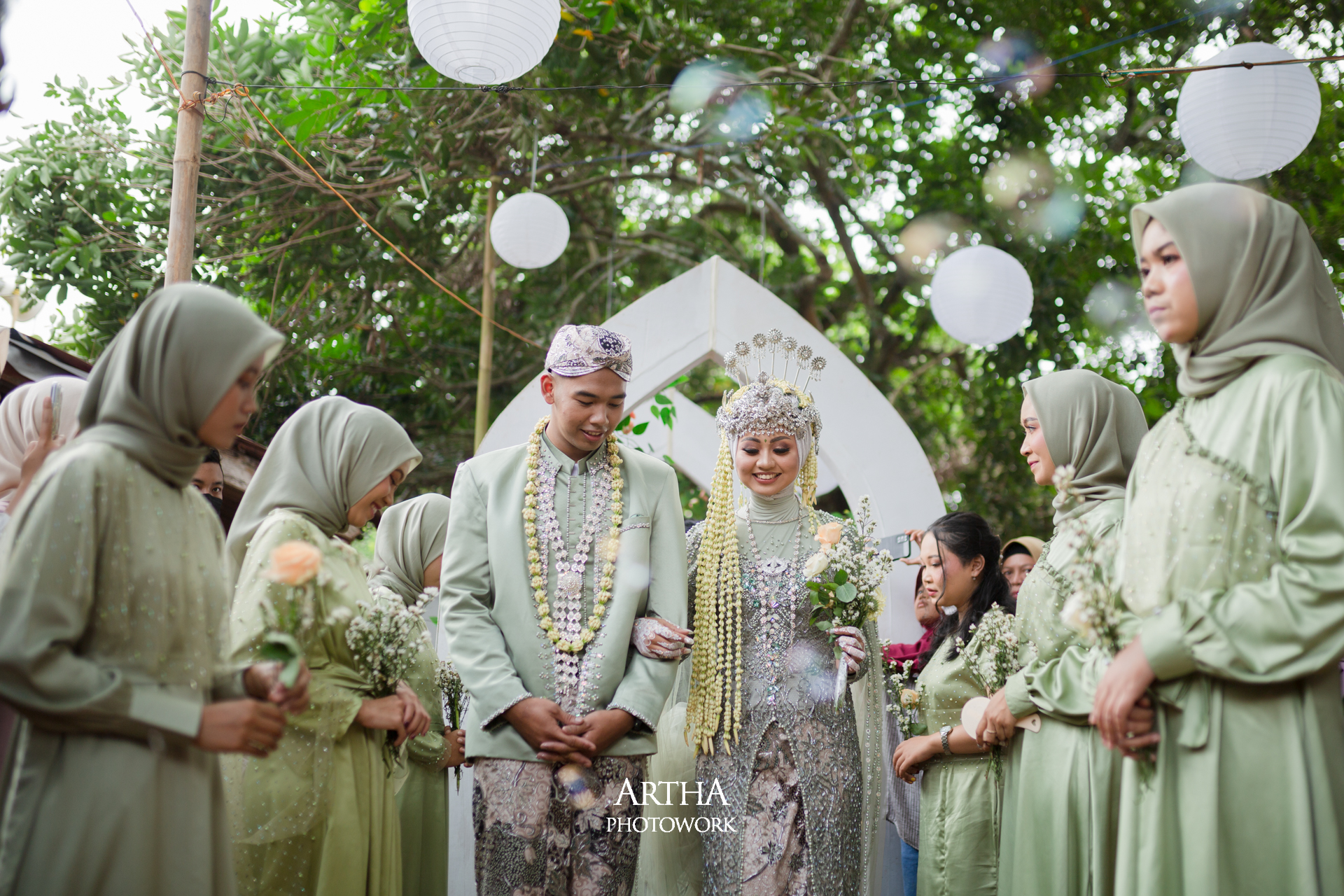 Traditional Wedding Outdoor by Artha Photowork | Bridestory.com