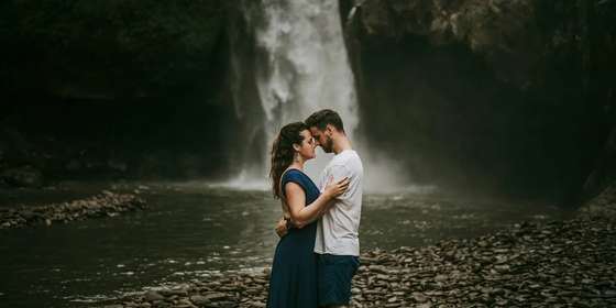 Bali Prewedding Photoshoot #preweddingbali #honeymoonbali oleh Warna ...