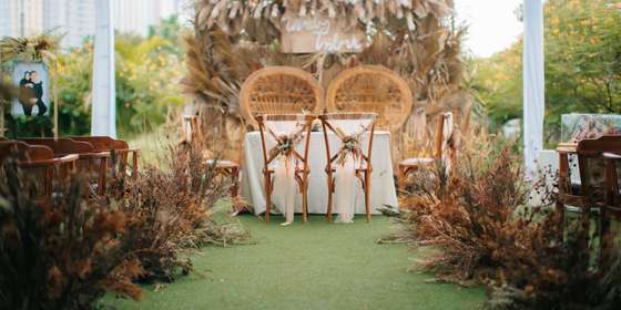 Boo Package oleh Pampas Home Studio | Bridestory Store