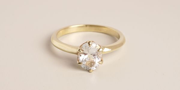 Paket Pernikahan untuk Cincin Lamaran Terbaik | Bridestory Store