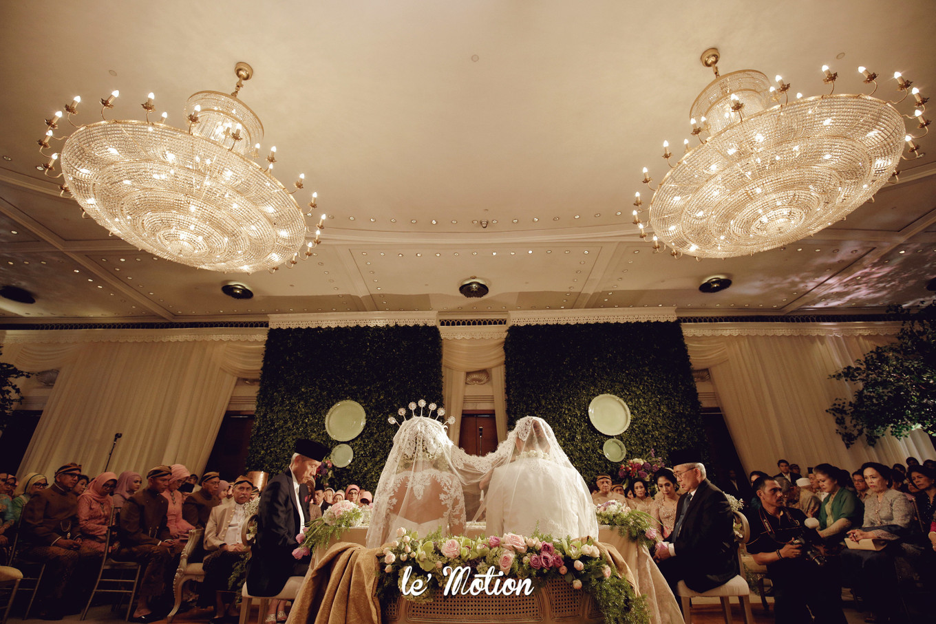 A Glamorously Elegant Javanese and Minang Wedding - Bridestory Blog