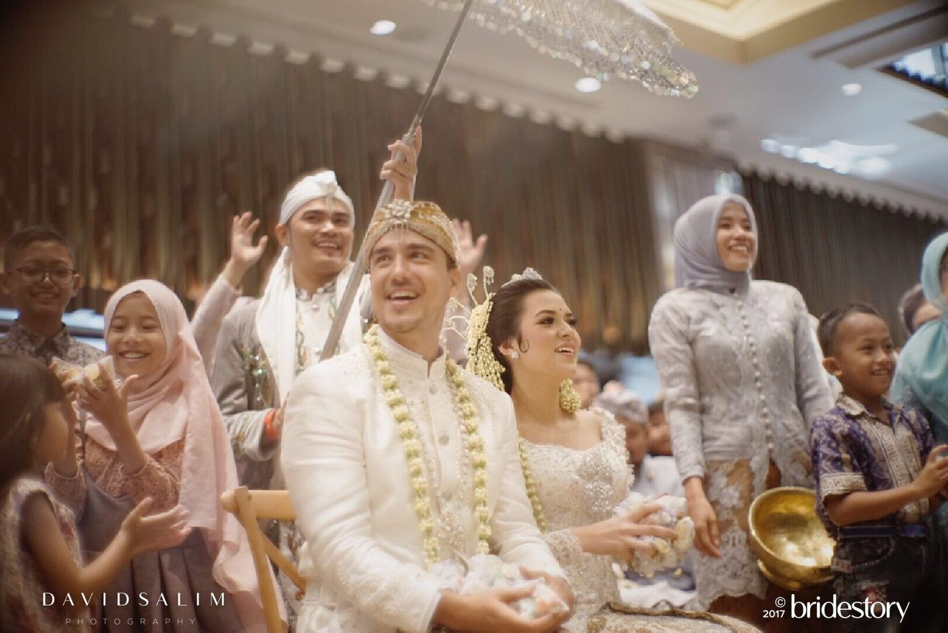 Eksklusif! Pernikahan Raisa dan Hamish: Album Foto Seremoni Akad Nikah ... Eksklusif! Pernikahan Raisa dan Hamish: Album Foto Seremoni Akad Nikah ...
