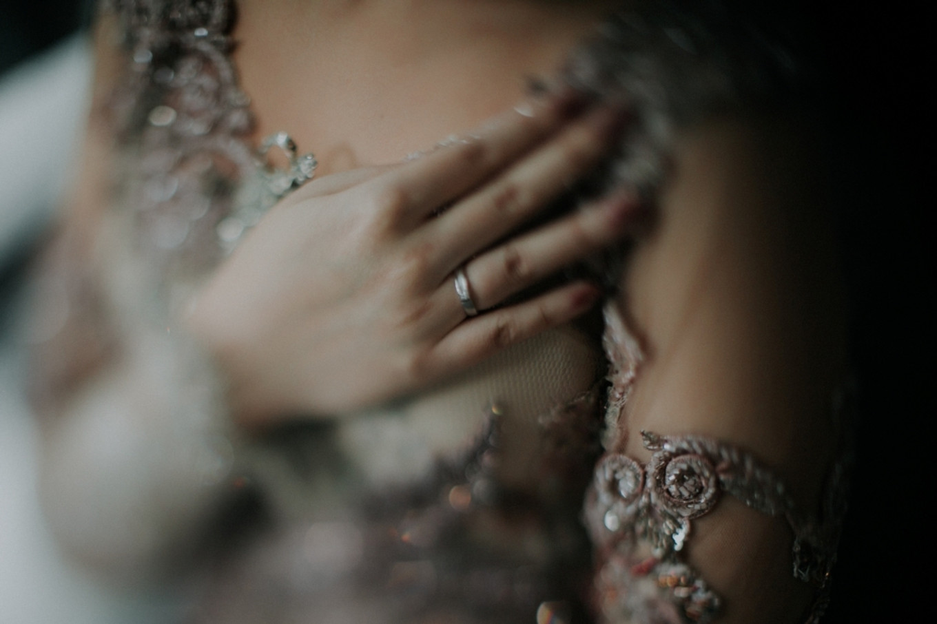 An Elegant Javanese Wedding with Earthy Color Palette - Bridestory Blog