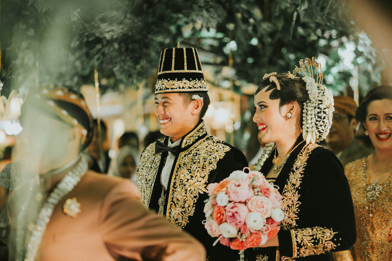 A Foliage-Laden Central Javanese Wedding in Jakarta - Bridestory Blog
